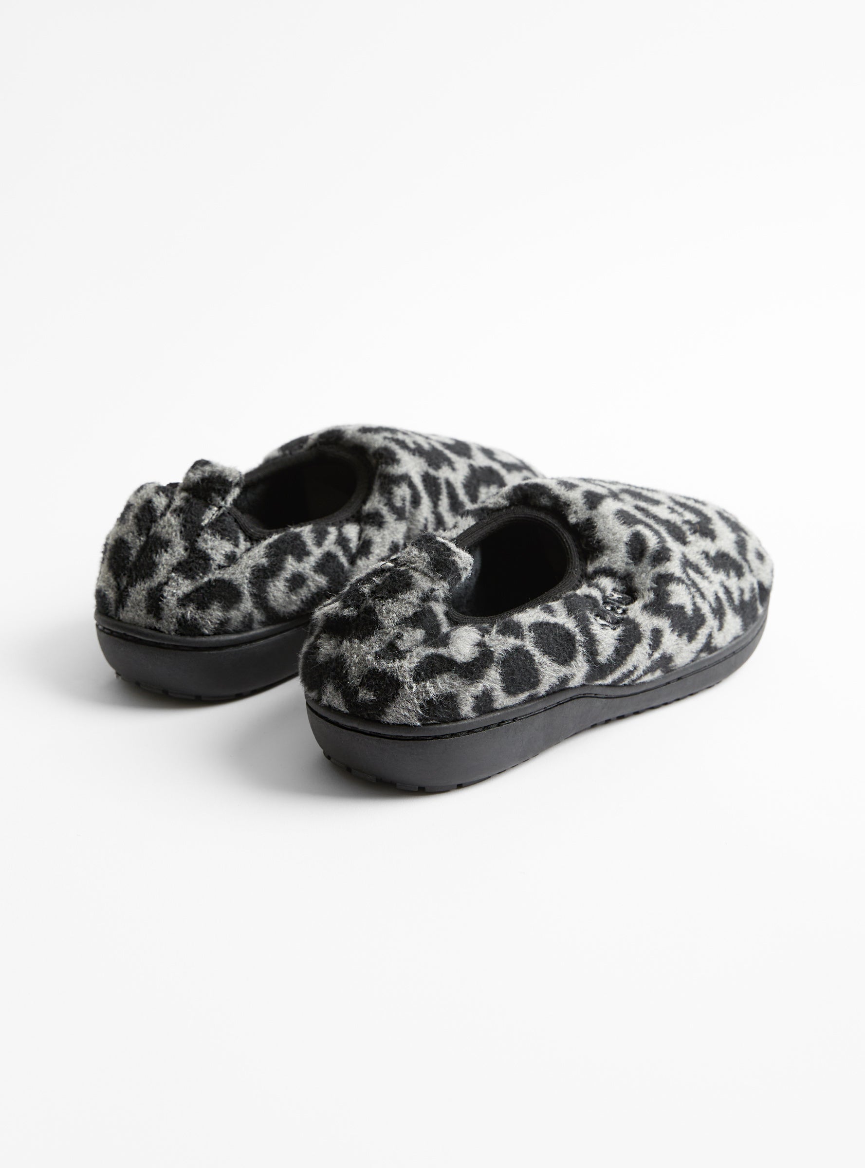 Dots Vamp Sandals Leopard Black by SUBU | Couverture & The Garbstore
